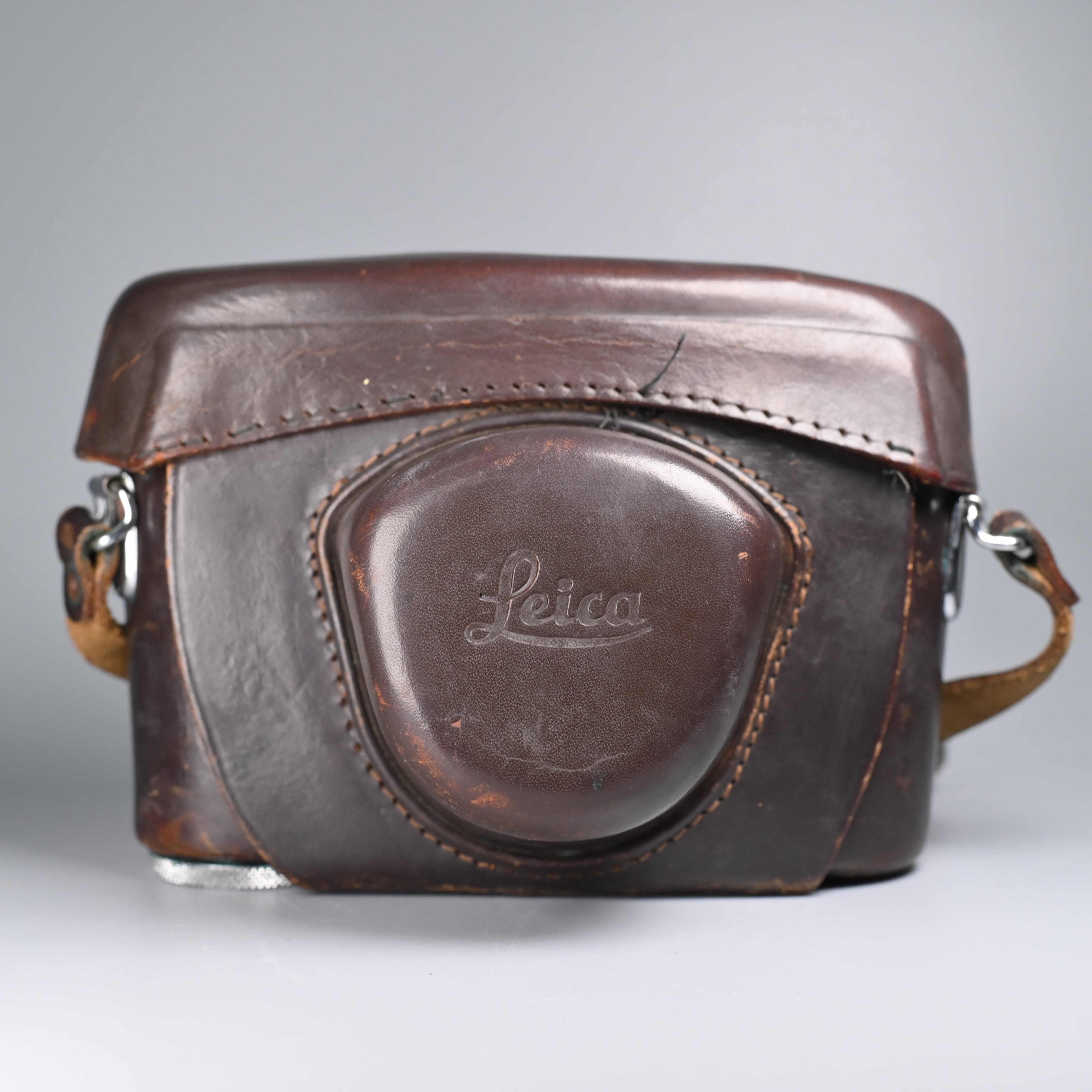 Leica Camera Leather Case – SHOWA