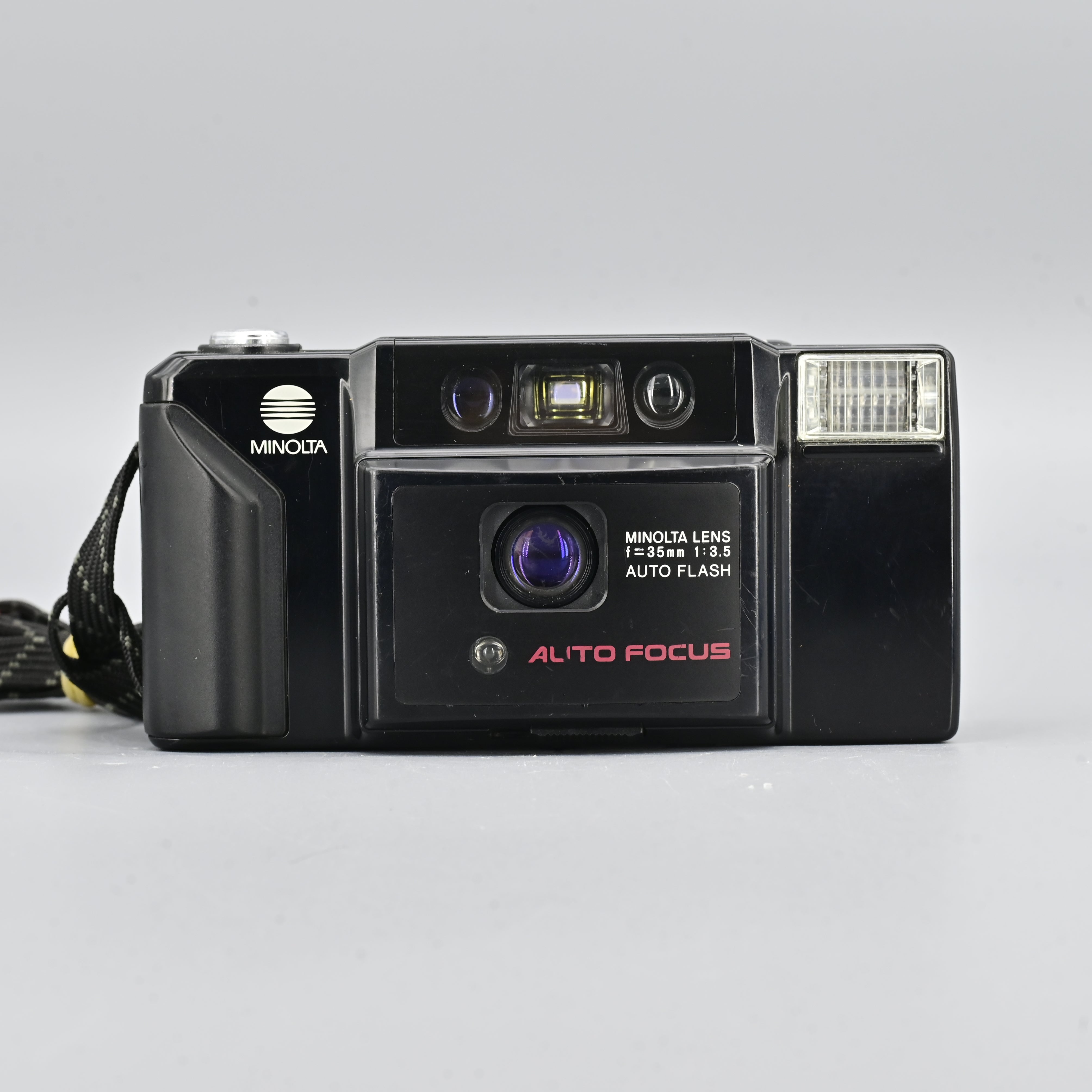 Minolta AF-E [READ] – SHOWA