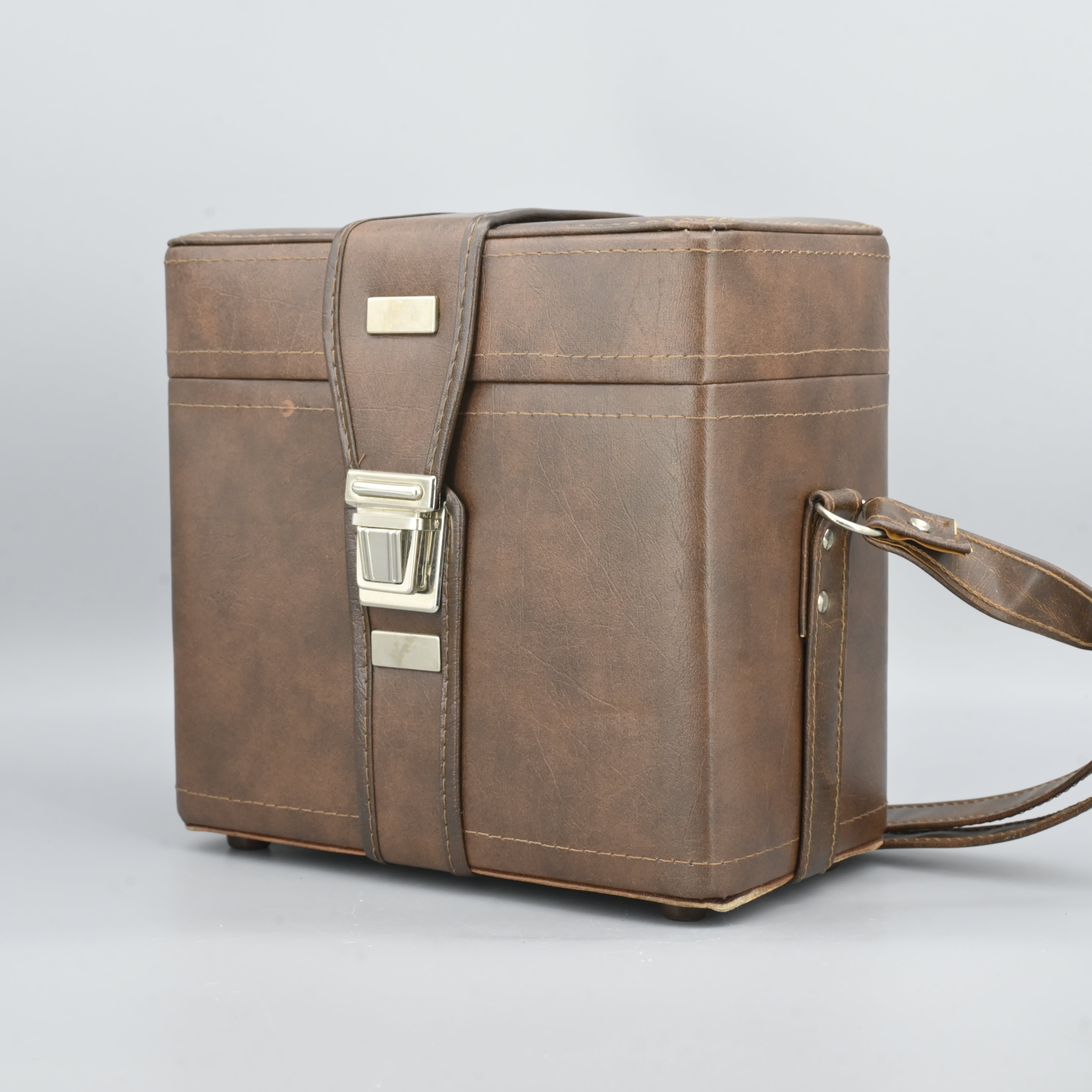 Vintage Leather Camera Bag – SHOWA